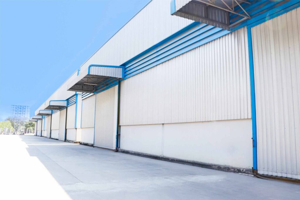 Spacious & affordable warehouse for rent. Great loc., easy access.