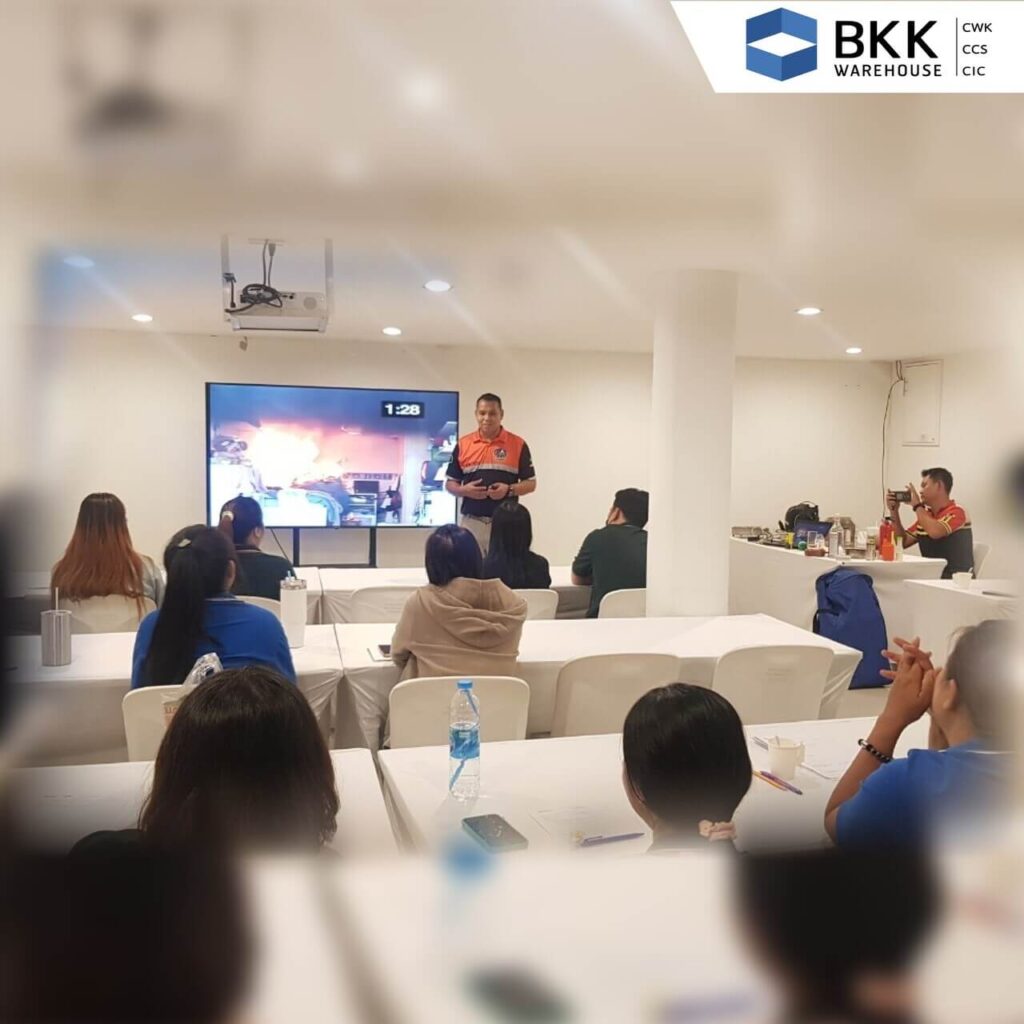 ฝึกอบรมหลักสูตรการดับเพลิง - โกดังให้เช่า Bkk Warehouse